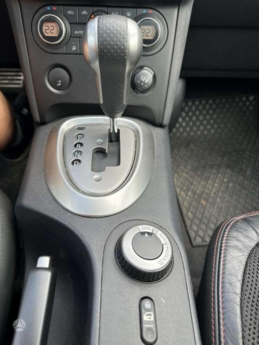 Violets Nissan Qashqai 2010 Kauņa, ar dzinēja tilpumu 2.00 L un nobraukumu 220 tūkst. km par 4400 €, foto 29 vietnē AUTOMOTO.COM.LV