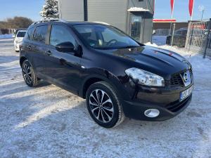 Violets Nissan Qashqai 2013 Viļņa, ar dzinēja tilpumu 1.60 L un nobraukumu 220 tūkst. km par 6350 €, foto  vietnē AUTOMOTO.COM.LV