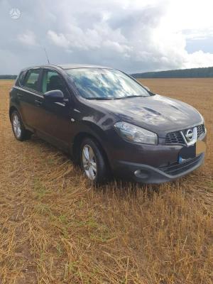 Violet Nissan Qashqai 2011 in Trakai, with an engine capacity of 1.50 L and mileage of 261 thousand km for 5150 €, photo  on AUTOMOTO.COM.LV