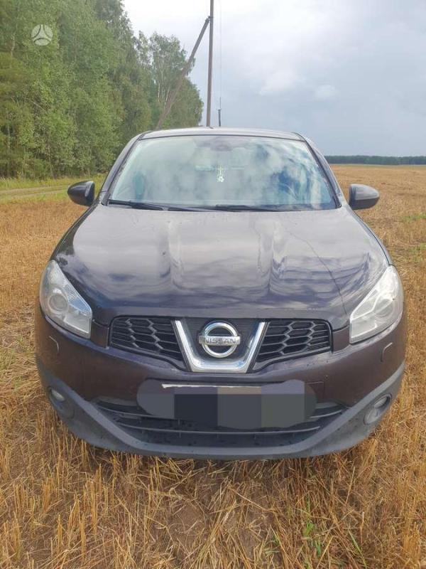 Violet Nissan Qashqai 2011 in Trakai, with an engine capacity of 1.50 L and mileage of 261 thousand km for 5150 €, photo 4 on AUTOMOTO.COM.LV