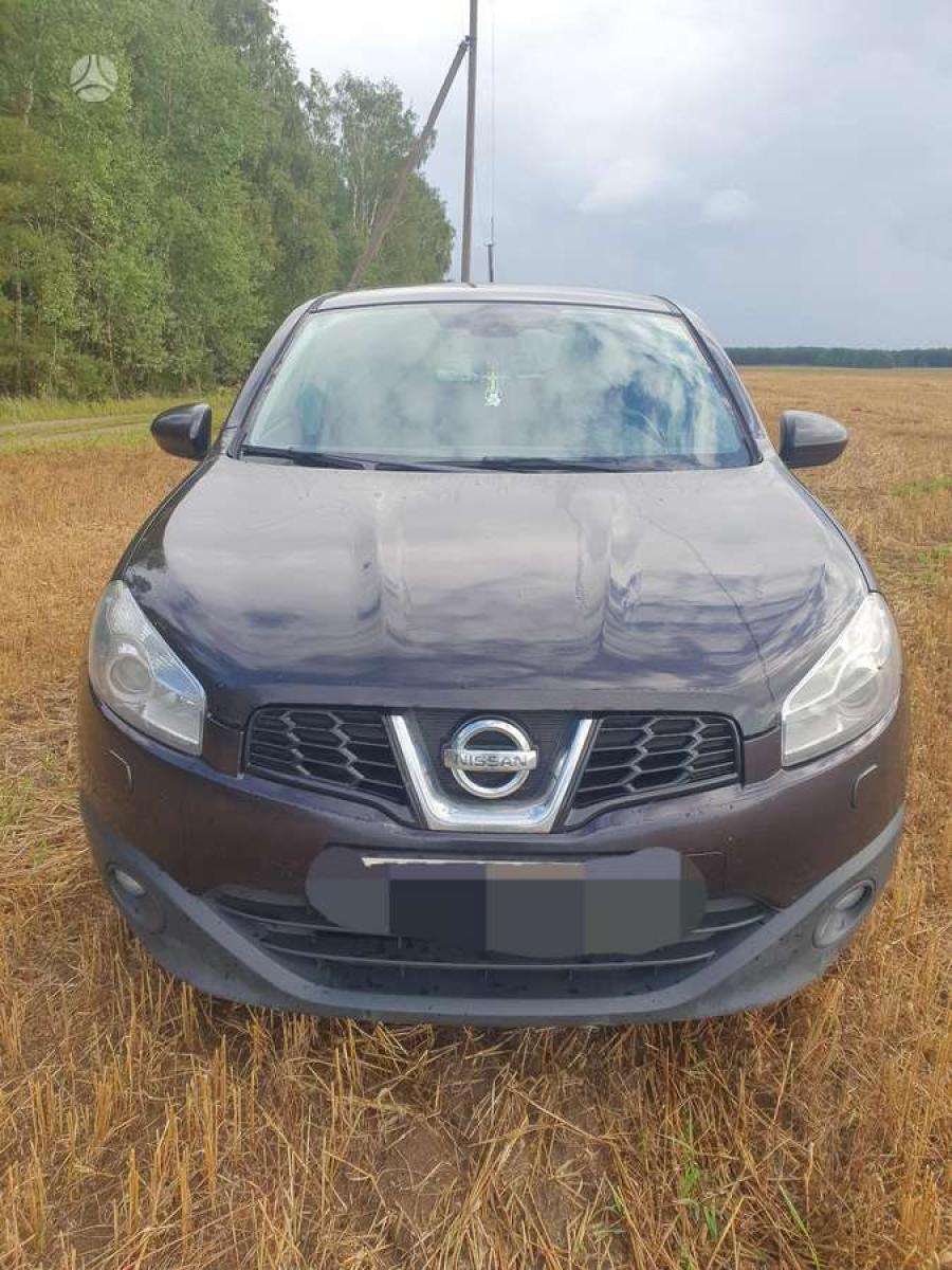Violet Nissan Qashqai 2011 in Trakai, with an engine capacity of 1.50 L and mileage of 261 thousand km for 5150 €, photo 4 on AUTOMOTO.COM.LV