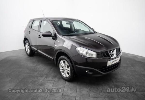 Violet Nissan Qashqai 2012 in Tallinn, with an engine capacity of 2.00 L and mileage of 186 thousand km for 4999 €, photo 3 on AUTOMOTO.COM.LV