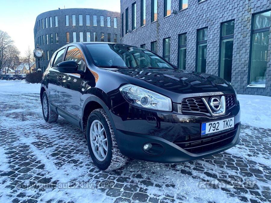 Violet Nissan Qashqai 2013 in Tallinn, with an engine capacity of 1.60 L and mileage of 245 thousand km for 5500 €, photo 1 on AUTOMOTO.COM.LV