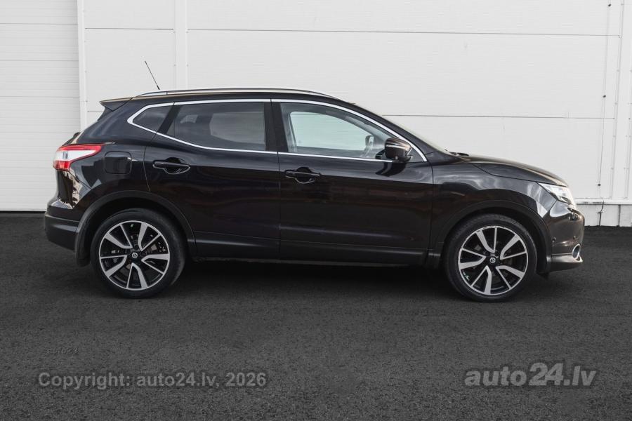 Violets Nissan Qashqai 2014 Tallina, ar dzinēja tilpumu 0.00 L un nobraukumu 261 tūkst. km par 8999 €, foto 5 vietnē AUTOMOTO.COM.LV