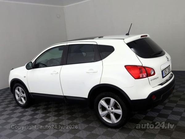 Balts Nissan Qashqai 2008 Tallina, ar dzinēja tilpumu 2.00 L un nobraukumu 247 tūkst. km par 2999 €, foto 4 vietnē AUTOMOTO.COM.LV