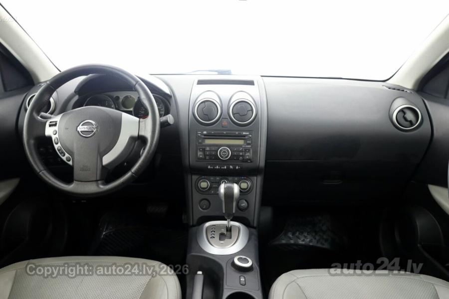 Balts Nissan Qashqai 2008 Tallina, ar dzinēja tilpumu 2.00 L un nobraukumu 247 tūkst. km par 2999 €, foto 5 vietnē AUTOMOTO.COM.LV