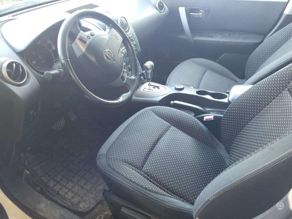 Balts Nissan Qashqai 2008 Viļņa, ar dzinēja tilpumu 2.00 L un nobraukumu 201 tūkst. km par 4000 €, foto 8 vietnē AUTOMOTO.COM.LV