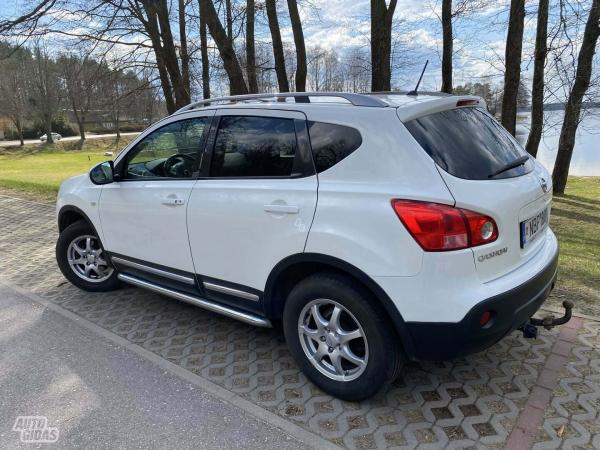 Balts Nissan Qashqai 2009 Ignalina, ar dzinēja tilpumu 2.00 L un nobraukumu 302 tūkst. km par 5850 €, foto 3 vietnē AUTOMOTO.COM.LV