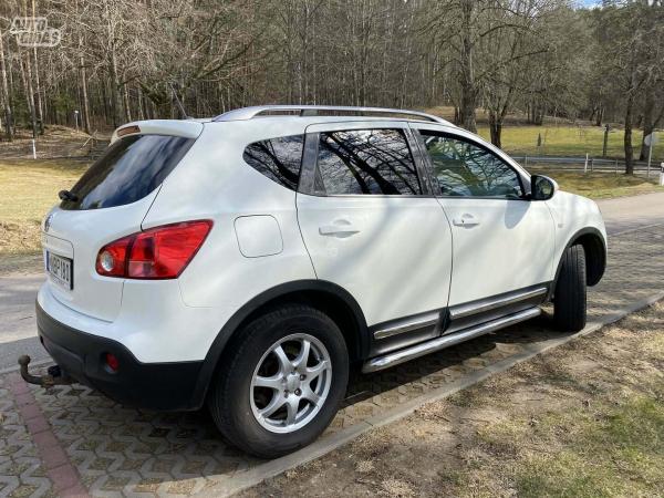 Balts Nissan Qashqai 2009 Ignalina, ar dzinēja tilpumu 2.00 L un nobraukumu 302 tūkst. km par 5850 €, foto 5 vietnē AUTOMOTO.COM.LV