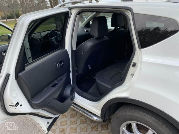 Balts Nissan Qashqai 2009 Ignalina, ar dzinēja tilpumu 2.00 L un nobraukumu 302 tūkst. km par 5850 €, foto 7 vietnē AUTOMOTO.COM.LV