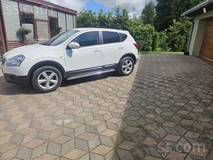 Balts Nissan Qashqai 2009 Talsi, ar dzinēja tilpumu 1.50 L un nobraukumu 196 tūkst. km par 4750 €, foto 3 vietnē AUTOMOTO.COM.LV