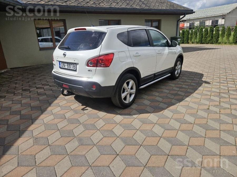 Balts Nissan Qashqai 2009 Talsi, ar dzinēja tilpumu 1.50 L un nobraukumu 196 tūkst. km par 4750 €, foto 5 vietnē AUTOMOTO.COM.LV