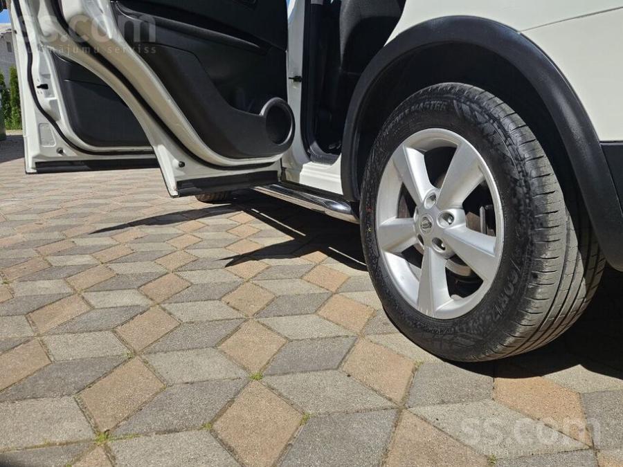 Balts Nissan Qashqai 2009 Talsi, ar dzinēja tilpumu 1.50 L un nobraukumu 196 tūkst. km par 4750 €, foto 6 vietnē AUTOMOTO.COM.LV