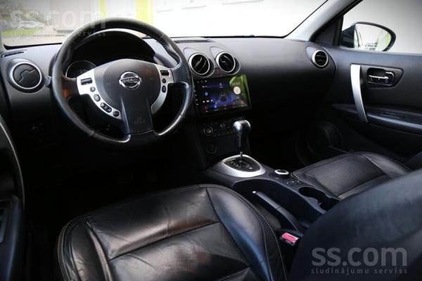 White Nissan Qashqai 2009 in Riga, with an engine capacity of 2.00 L and mileage of 264 thousand km for 3995 €, photo 8 on AUTOMOTO.COM.LV