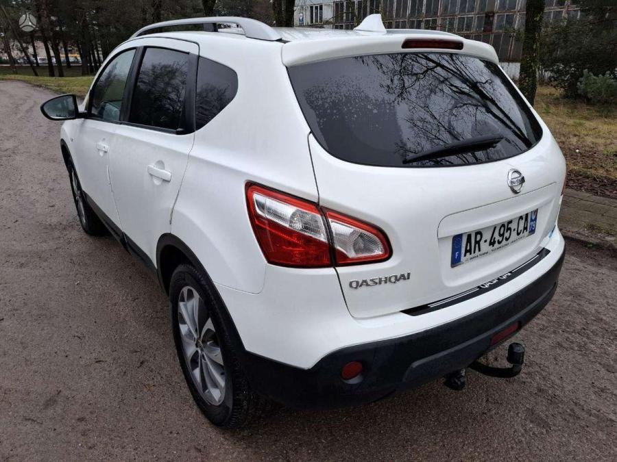 Balts Nissan Qashqai 2010 Tauragė, ar dzinēja tilpumu 1.46 L un nobraukumu 238 tūkst. km par 4500 €, foto 2 vietnē AUTOMOTO.COM.LV