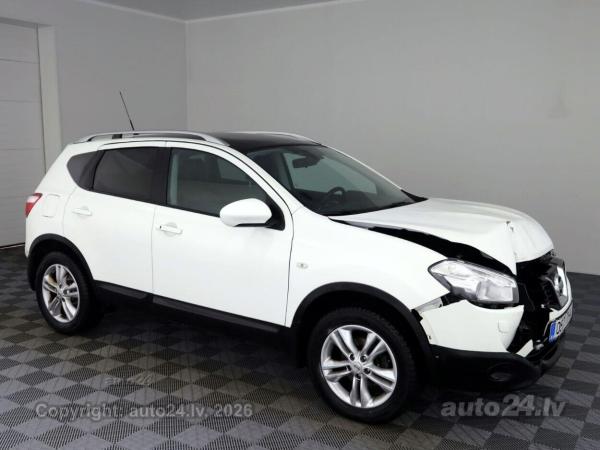 White Nissan Qashqai 2010 in Tallinn, with an engine capacity of 1.60 L and mileage of 172 thousand km for 1799 €, photo 1 on AUTOMOTO.COM.LV