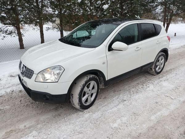 White Nissan Qashqai 2010 in Panevezys, with an engine capacity of 1.46 L and mileage of 245 thousand km for 3900 €, photo 1 on AUTOMOTO.COM.LV