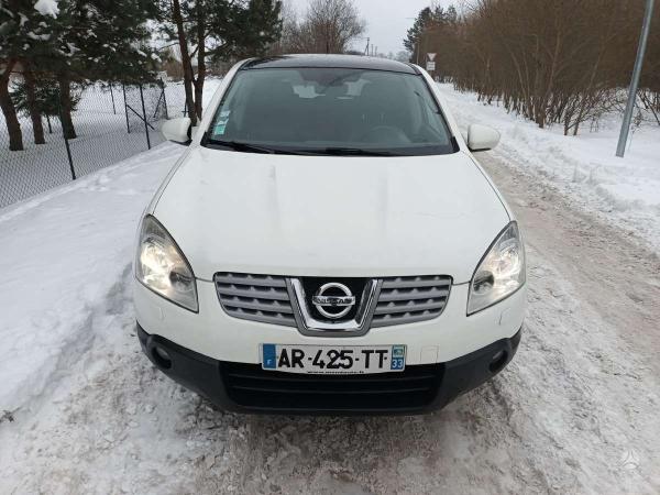 Balts Nissan Qashqai 2010 Panevēža, ar dzinēja tilpumu 1.46 L un nobraukumu 245 tūkst. km par 3900 €, foto 6 vietnē AUTOMOTO.COM.LV