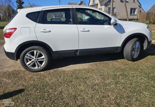 White Nissan Qashqai 2010 in Marijampole, with an engine capacity of 1.50 L and mileage of 250 thousand km for 4490 €, photo 2 on AUTOMOTO.COM.LV