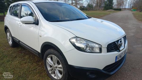 White Nissan Qashqai 2010 in Marijampole, with an engine capacity of 1.50 L and mileage of 250 thousand km for 4490 €, photo 5 on AUTOMOTO.COM.LV