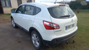 Balts Nissan Qashqai 2010 Marijampole, ar dzinēja tilpumu 1.50 L un nobraukumu 250 tūkst. km par 4490 €, foto 7 vietnē AUTOMOTO.COM.LV