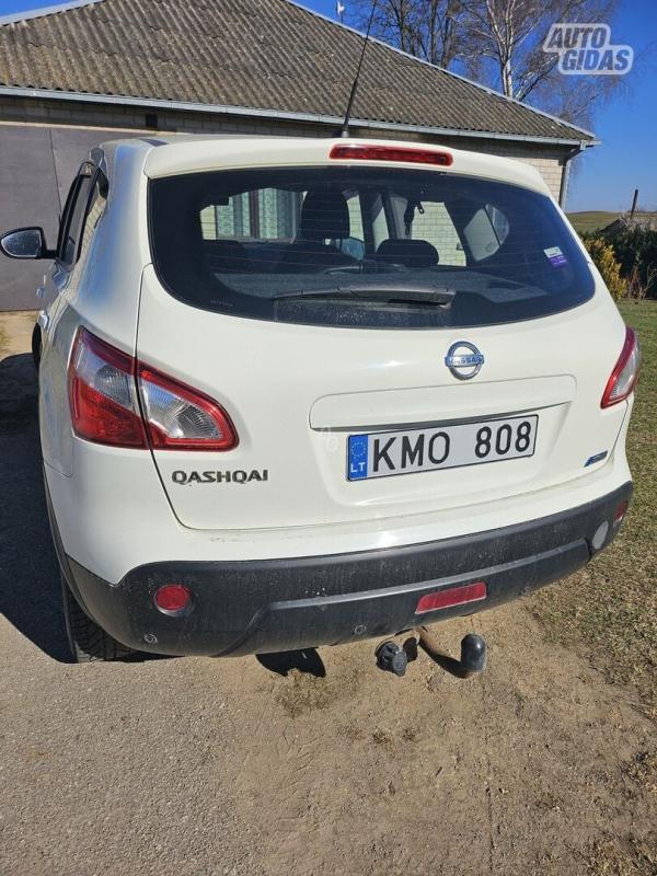 White Nissan Qashqai 2010 in Marijampole, with an engine capacity of 1.50 L and mileage of 250 thousand km for 4490 €, photo 7 on AUTOMOTO.COM.LV