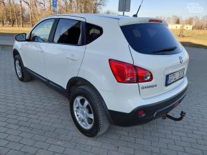 White Nissan Qashqai 2010 in Vilkaviskis, with an engine capacity of 1.50 L and mileage of 293 thousand km for 3250 €, photo 8 on AUTOMOTO.COM.LV