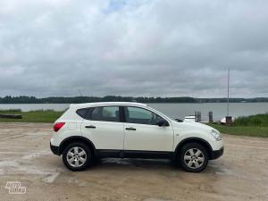 Balts Nissan Qashqai 2010 Telšiai, ar dzinēja tilpumu 1.50 L un nobraukumu 320 tūkst. km par 2900 €, foto 4 vietnē AUTOMOTO.COM.LV