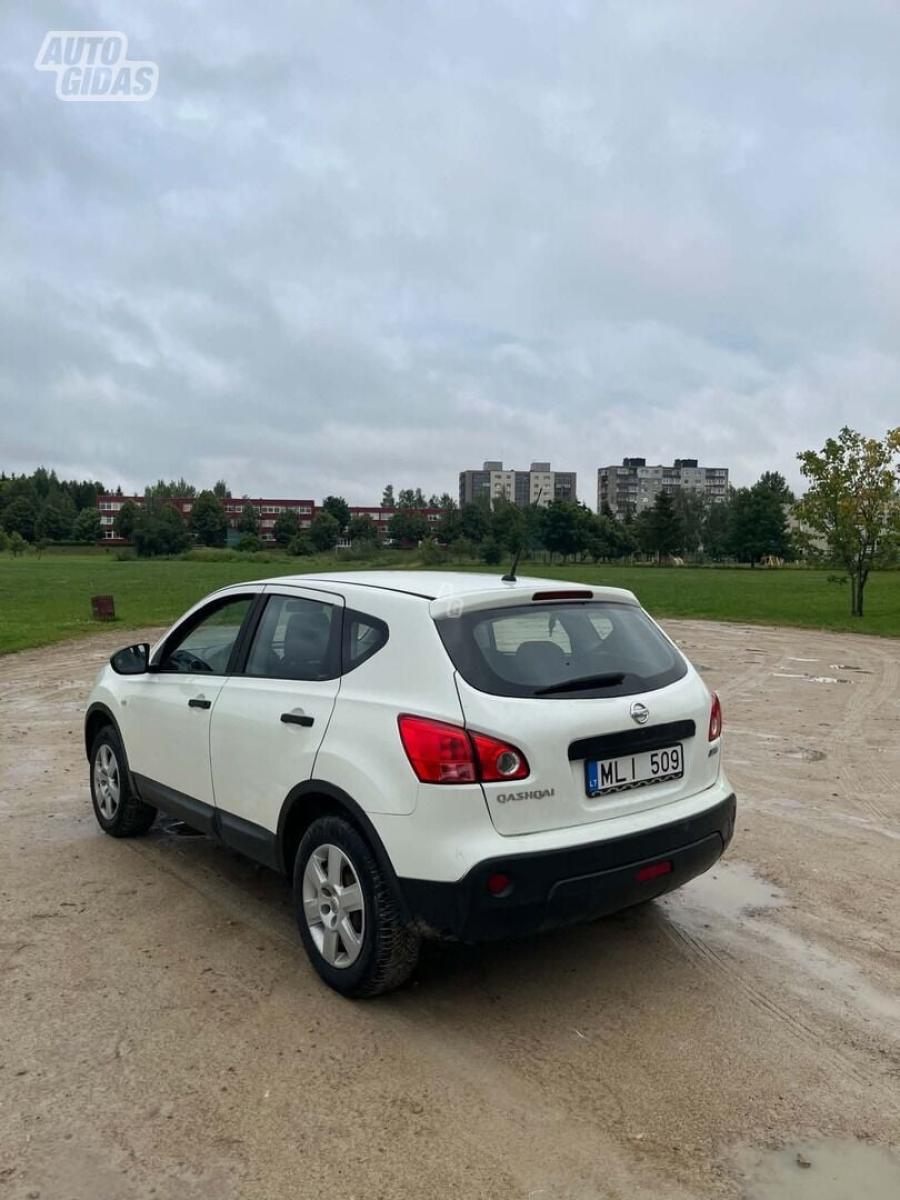 Balts Nissan Qashqai 2010 Telšiai, ar dzinēja tilpumu 1.50 L un nobraukumu 320 tūkst. km par 2900 €, foto 5 vietnē AUTOMOTO.COM.LV