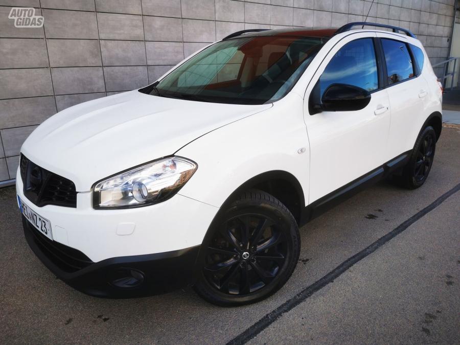White Nissan Qashqai 2010 in Klaipeda, with an engine capacity of 2.00 L and mileage of 198 thousand km for 5590 €, photo 1 on AUTOMOTO.COM.LV