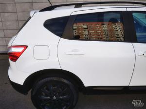 White Nissan Qashqai 2010 in Klaipeda, with an engine capacity of 2.00 L and mileage of 198 thousand km for 5590 €, photo 11 on AUTOMOTO.COM.LV