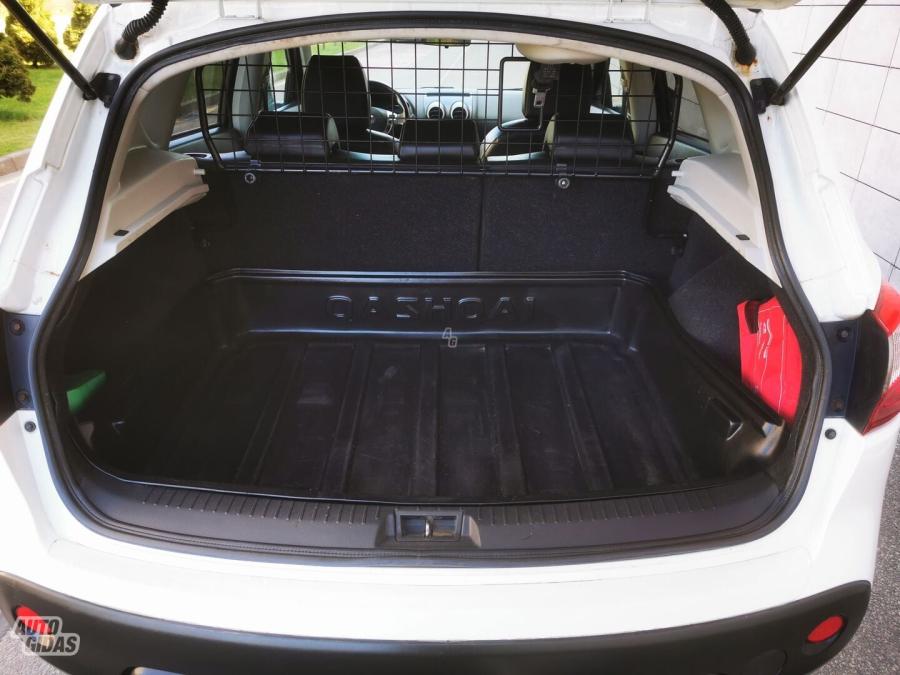 White Nissan Qashqai 2010 in Klaipeda, with an engine capacity of 2.00 L and mileage of 198 thousand km for 5590 €, photo 18 on AUTOMOTO.COM.LV