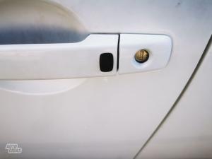 White Nissan Qashqai 2010 in Klaipeda, with an engine capacity of 2.00 L and mileage of 198 thousand km for 5590 €, photo 19 on AUTOMOTO.COM.LV