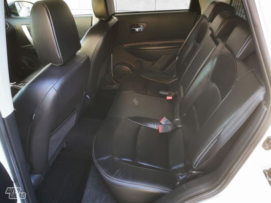 White Nissan Qashqai 2010 in Klaipeda, with an engine capacity of 2.00 L and mileage of 198 thousand km for 5590 €, photo 23 on AUTOMOTO.COM.LV
