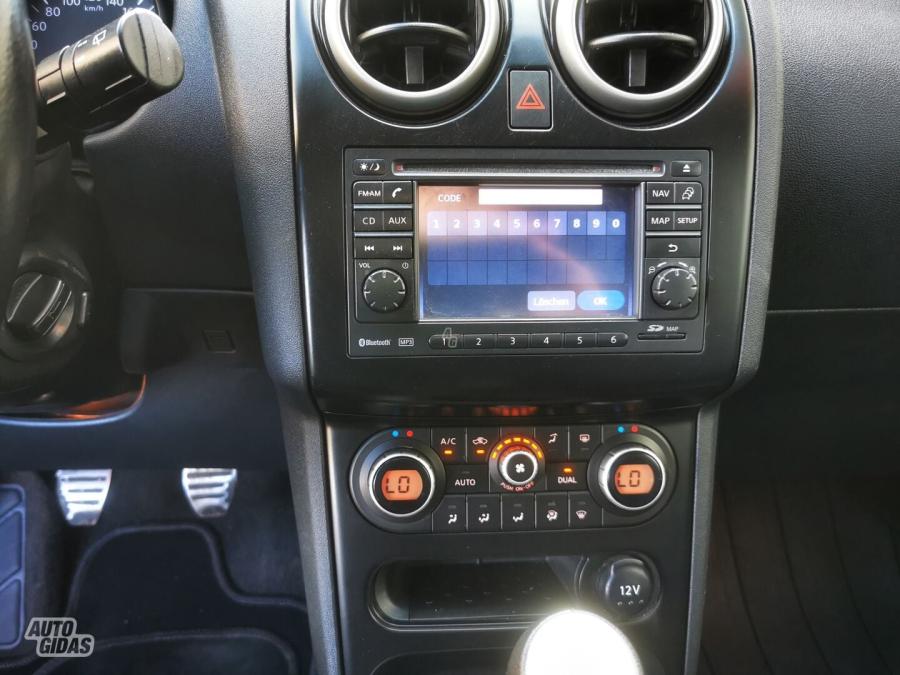 White Nissan Qashqai 2010 in Klaipeda, with an engine capacity of 2.00 L and mileage of 198 thousand km for 5590 €, photo 25 on AUTOMOTO.COM.LV