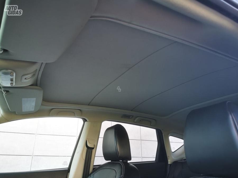 White Nissan Qashqai 2010 in Klaipeda, with an engine capacity of 2.00 L and mileage of 198 thousand km for 5590 €, photo 27 on AUTOMOTO.COM.LV