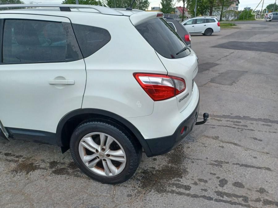 Balts Nissan Qashqai 2010 Tauragė, ar dzinēja tilpumu 1.50 L un nobraukumu 280 tūkst. km par 3900 €, foto 4 vietnē AUTOMOTO.COM.LV