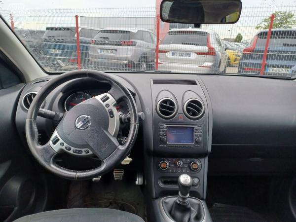 Белый Ниссан Кашкай 2010 в Таураге, объемом двигателя 1.50 л и пробегом 280 тыс. км за 3900 €, фото 6 на AUTOMOTO.COM.LV
