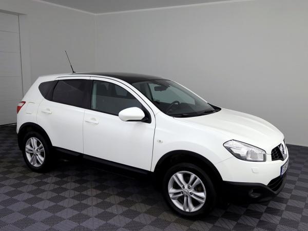 White Nissan Qashqai 2010 in Tallinn, with an engine capacity of 1.60 L and mileage of 268 thousand km for 2499 €, photo 9 on AUTOMOTO.COM.LV