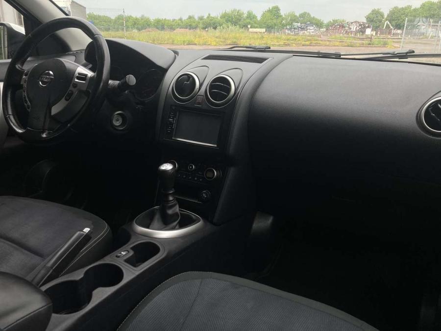 Balts Nissan Qashqai 2010 Marijampole, ar dzinēja tilpumu 1.46 L un nobraukumu 247 tūkst. km par 3899 €, foto 28 vietnē AUTOMOTO.COM.LV