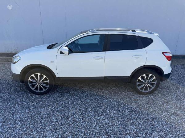 Balts Nissan Qashqai 2010 Tauragė, ar dzinēja tilpumu 1.46 L un nobraukumu 256 tūkst. km par 4000 €, foto 8 vietnē AUTOMOTO.COM.LV