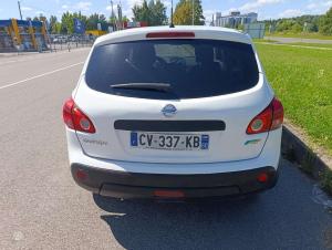 Balts Nissan Qashqai 2010 Panevēža, ar dzinēja tilpumu 1.46 L un nobraukumu 246 tūkst. km par 3400 €, foto 4 vietnē AUTOMOTO.COM.LV