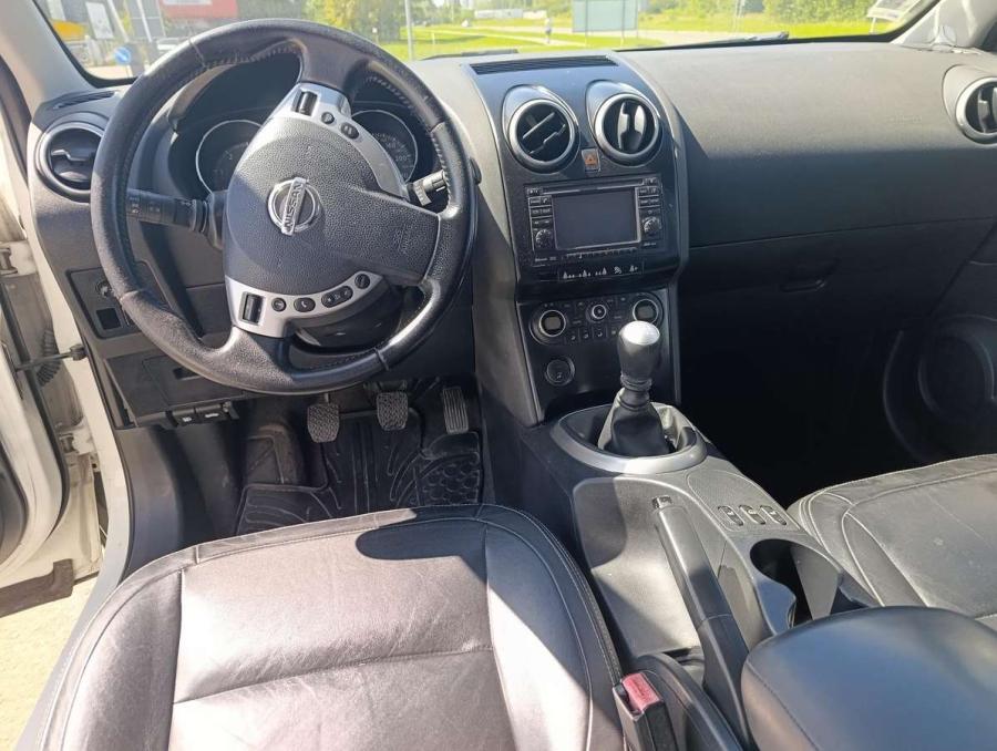 Balts Nissan Qashqai 2010 Panevēža, ar dzinēja tilpumu 1.46 L un nobraukumu 246 tūkst. km par 3400 €, foto 11 vietnē AUTOMOTO.COM.LV