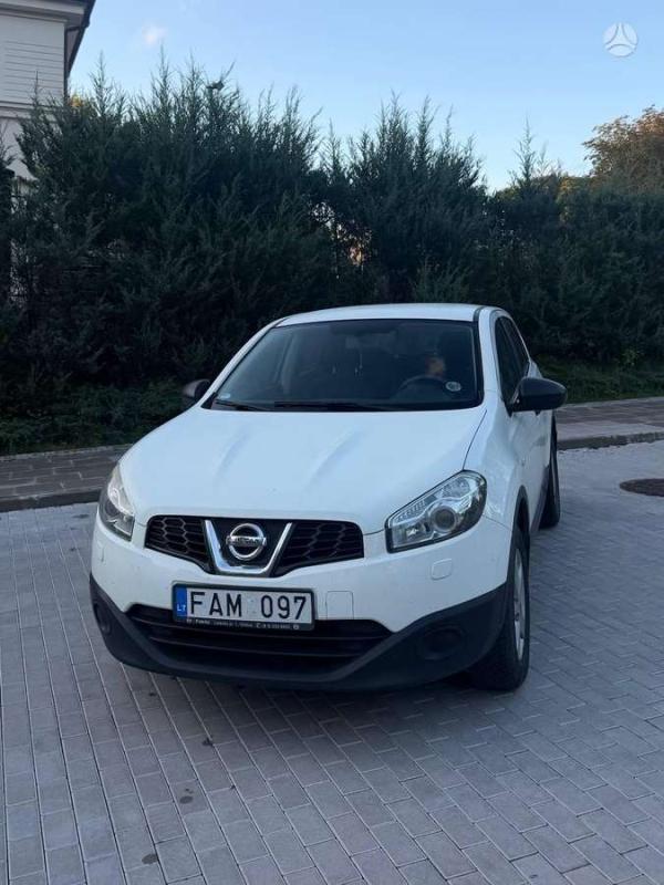 Balts Nissan Qashqai 2010 Viļņa, ar dzinēja tilpumu 1.60 L un nobraukumu 217 tūkst. km par 3890 €, foto 2 vietnē AUTOMOTO.COM.LV
