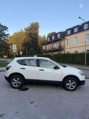Balts Nissan Qashqai 2010 Viļņa, ar dzinēja tilpumu 1.60 L un nobraukumu 217 tūkst. km par 3890 €, foto 4 vietnē AUTOMOTO.COM.LV