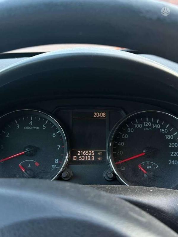 Balts Nissan Qashqai 2010 Viļņa, ar dzinēja tilpumu 1.60 L un nobraukumu 217 tūkst. km par 3890 €, foto 10 vietnē AUTOMOTO.COM.LV