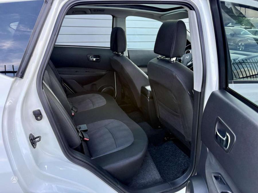 Balts Nissan Qashqai 2010 Panevēža, ar dzinēja tilpumu 1.46 L un nobraukumu 273 tūkst. km par 4500 €, foto 17 vietnē AUTOMOTO.COM.LV