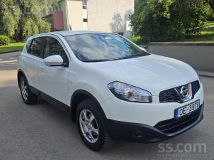 White Nissan Qashqai 2011 in Jekabpils, with an engine capacity of 1.50 L and mileage of 222 thousand km for 5990 €, photo 3 on AUTOMOTO.COM.LV