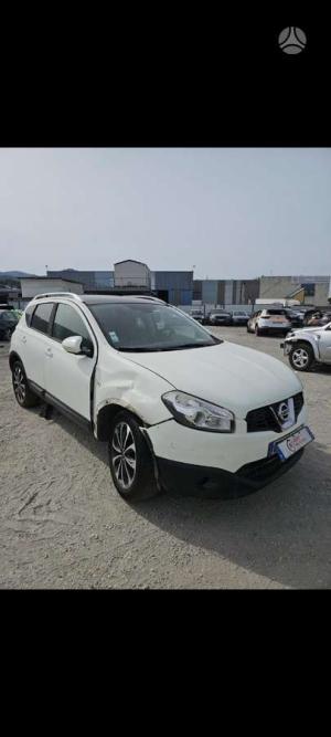 Balts Nissan Qashqai 2011 Viļņa, ar dzinēja tilpumu 1.46 L un nobraukumu 170 tūkst. km par 3650 €, foto 4 vietnē AUTOMOTO.COM.LV