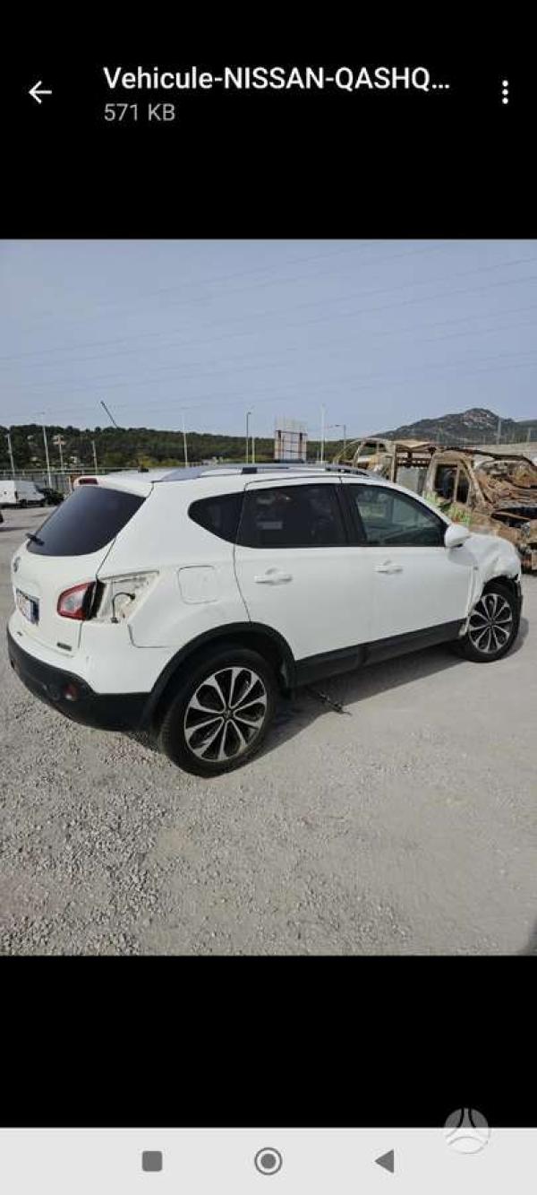 White Nissan Qashqai 2011 in Vilnius, with an engine capacity of 1.46 L and mileage of 170 thousand km for 3650 €, photo 7 on AUTOMOTO.COM.LV